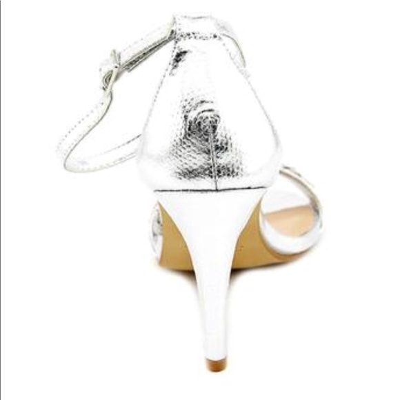 Thalia Sodi | Shoes | Nwt Thalia Sodi Marisol Sliver Heels Sz 75 | Poshmark